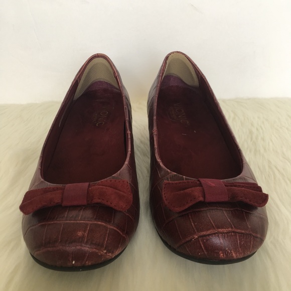 Vionic | Shoes | Vionic Merlot Shoes Size 75 | Poshmark